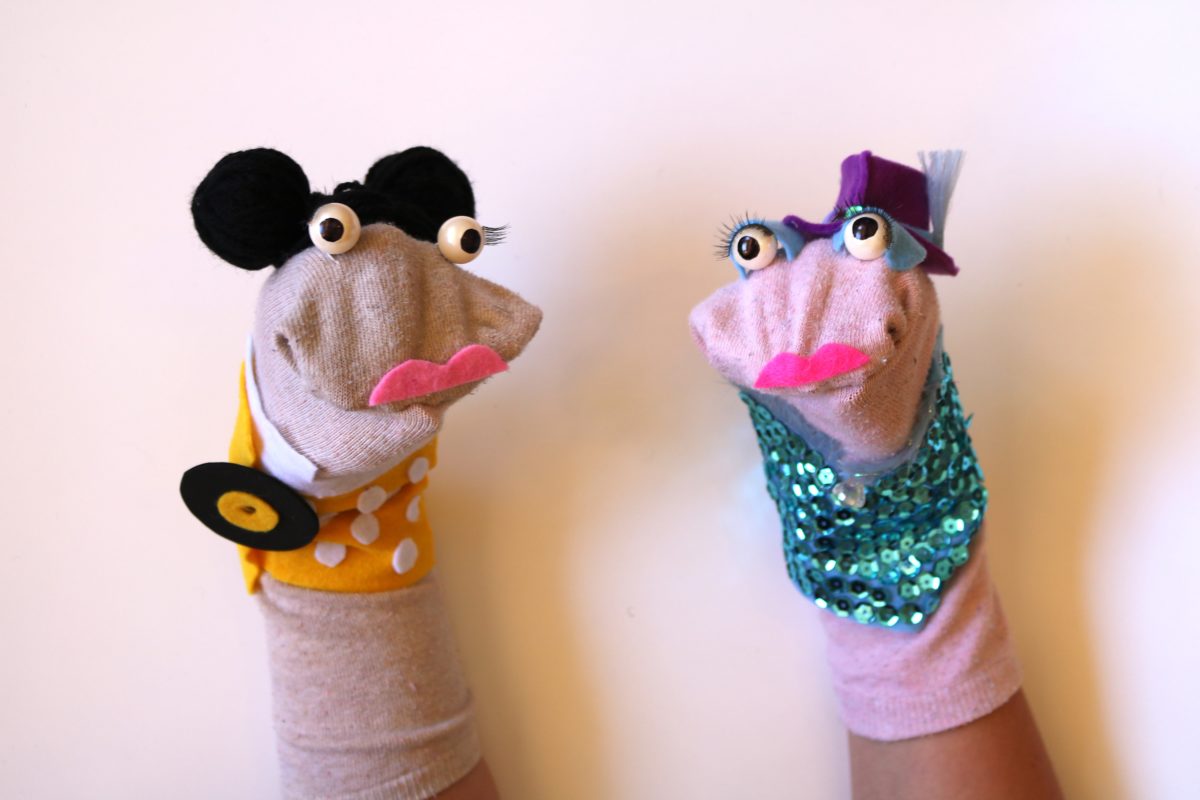 Get Festive With Blip Art School’s Fringe Sock Puppets - KIDDO Mag